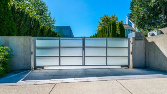 12 spectacular front gate ideas and designs