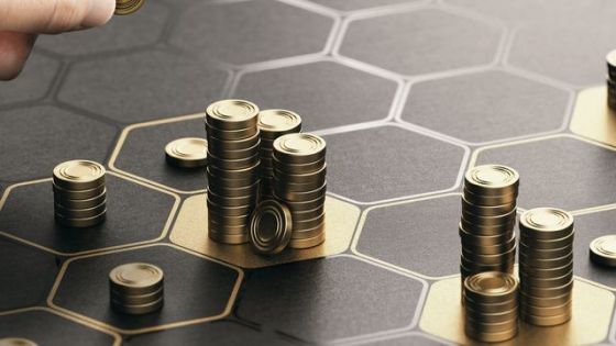 20 Financial Experts Share their #1 Money Tip | Canstar