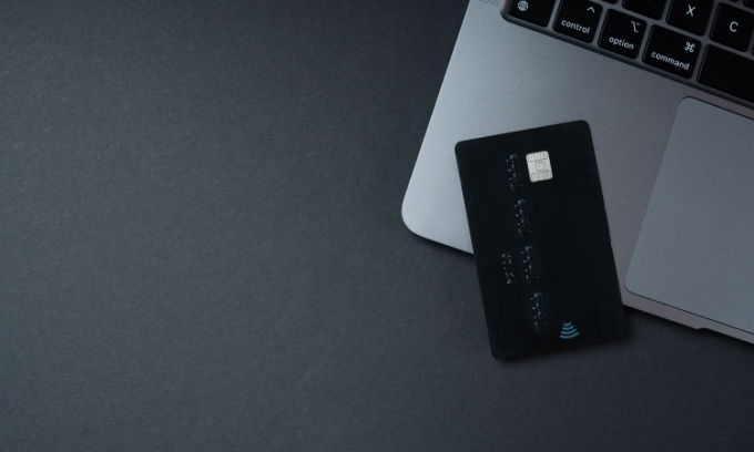 What is the American Express "Black" Card? | Canstar